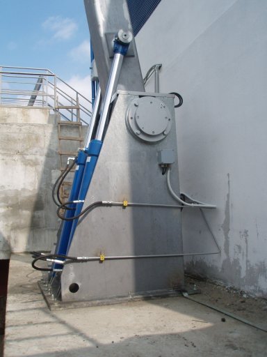 Trash-rack cleaning machines | CINK Hydro - Energy k.s.