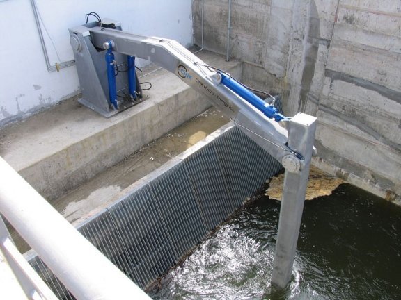 Trash-rack cleaning machines | CINK Hydro - Energy k.s.