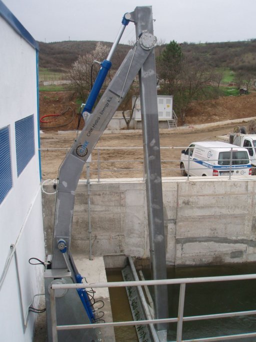 Trash-rack cleaning machines | CINK Hydro - Energy k.s.